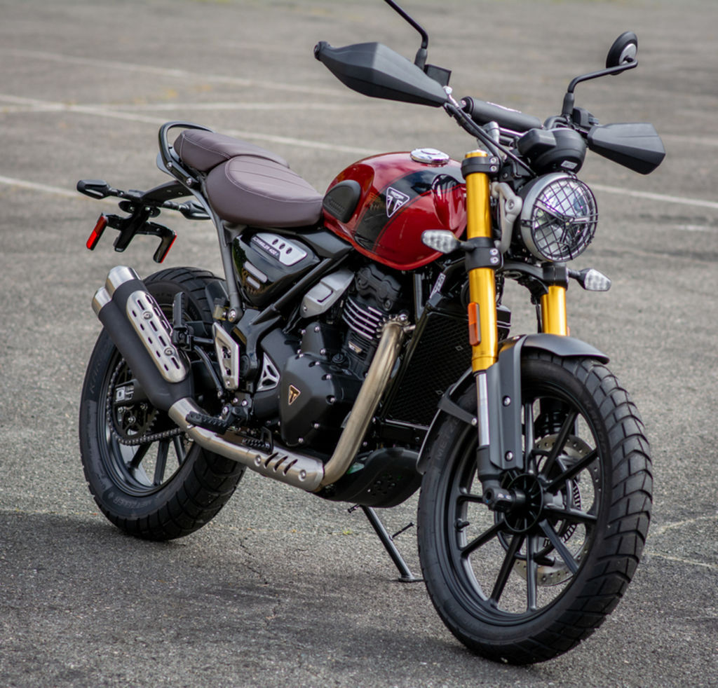 New 2025 Triumph Scrambler Carnival Red / Phantom Black 400 X For Sale ...
