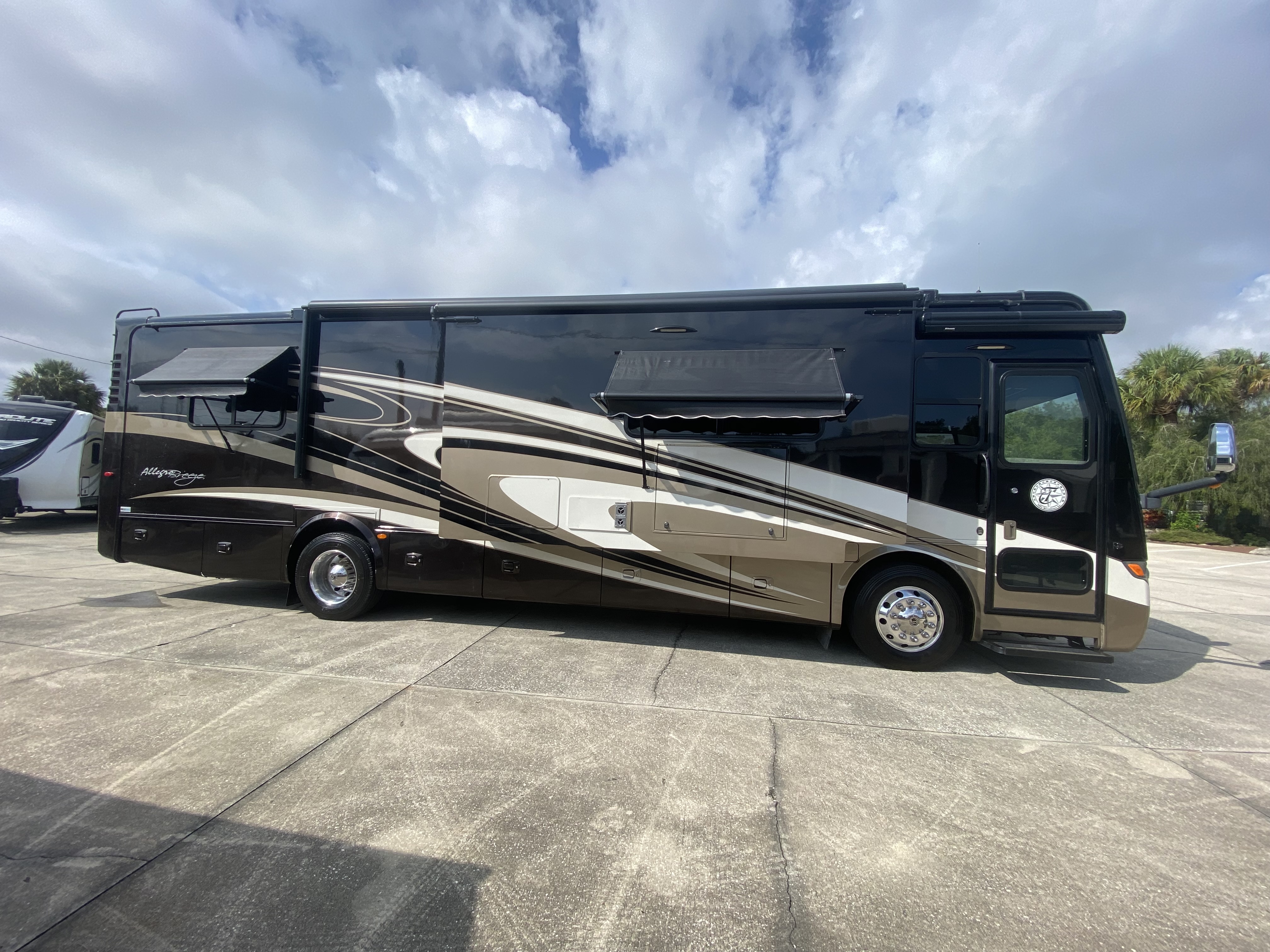 Tiffin Motorhomes Allegro Breeze RVs For Sale near Overstreet, FL - RV ...