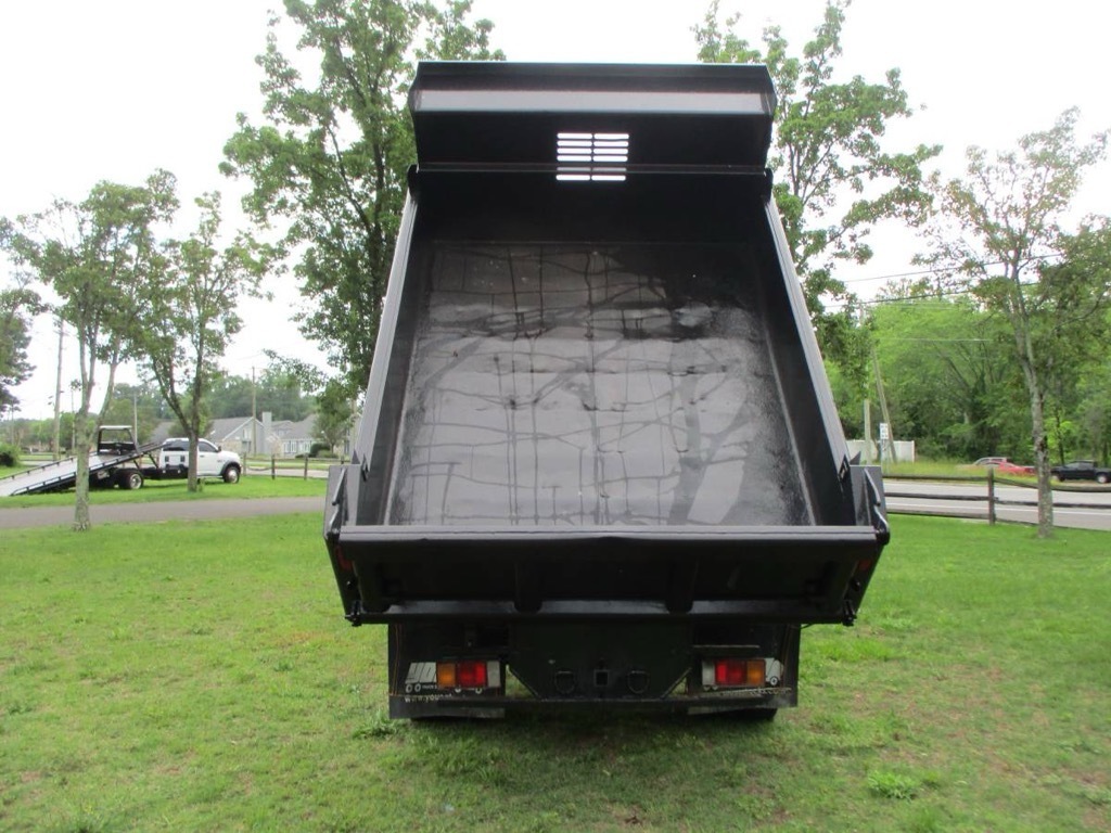 Used 2018 Isuzu Npr For Sale in Hartford, CT - 5038906321 - Commercial ...