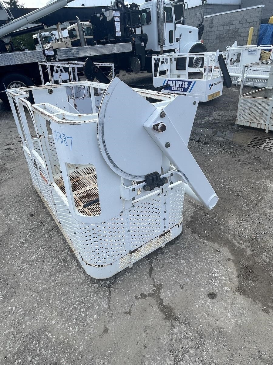 Altec - Used ALTEC Work Platforms Solon, OH