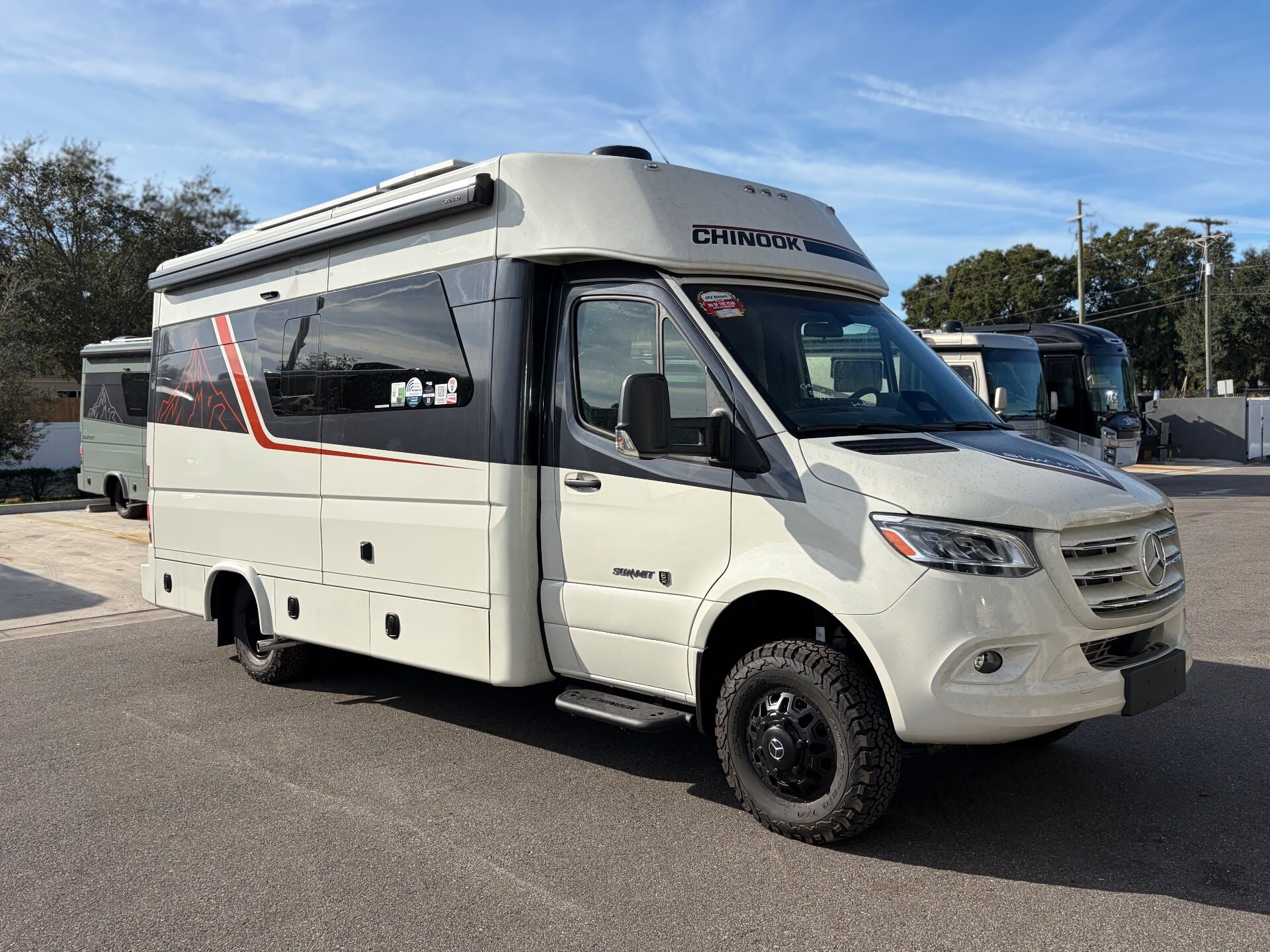 New 2026 Chinook Summit Ss For Sale in Seffner, FL - 5039041652 - RV Trader