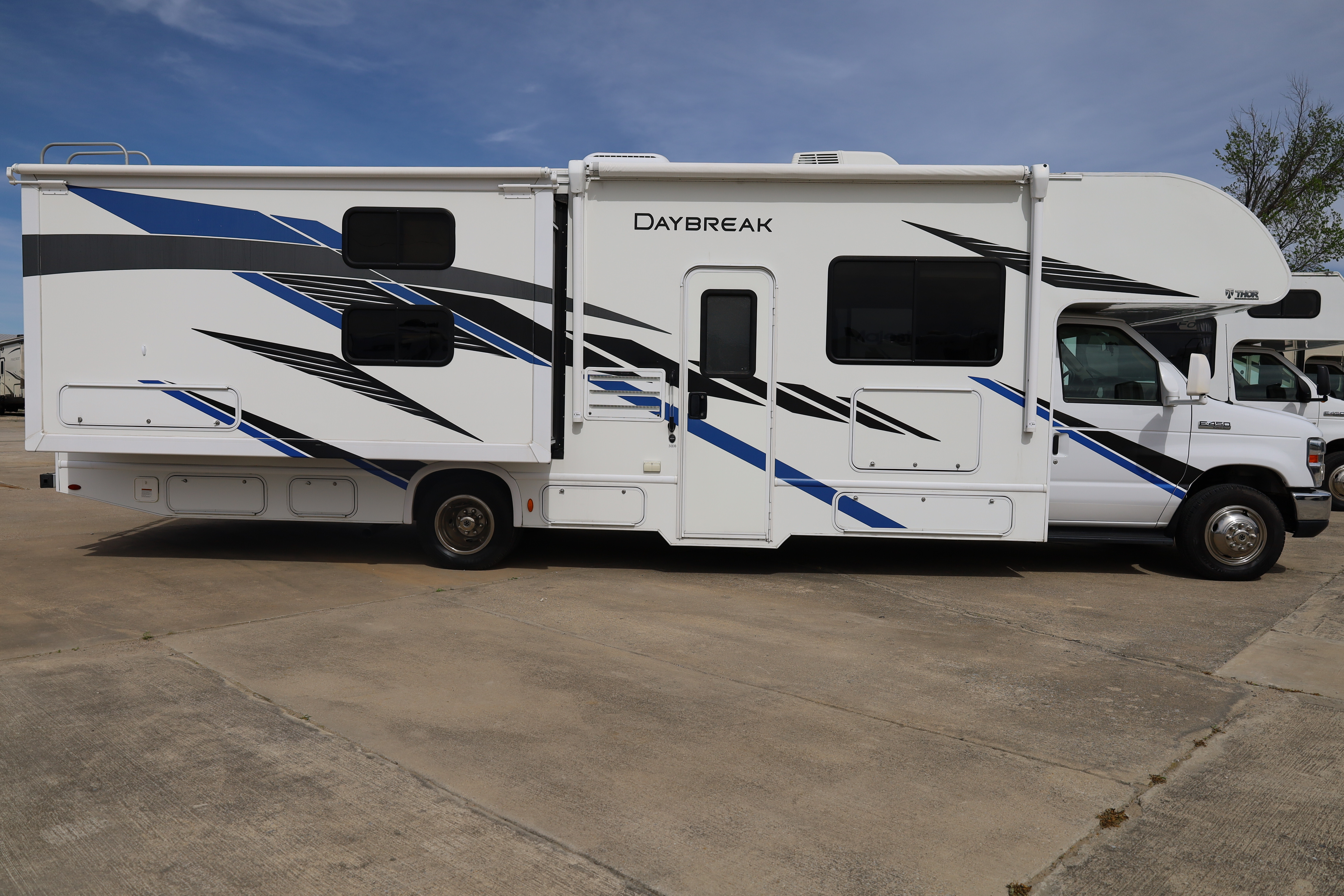 Thor Motor Coach Daybreak RVs For Sale near Gunter, TX - RV Trader