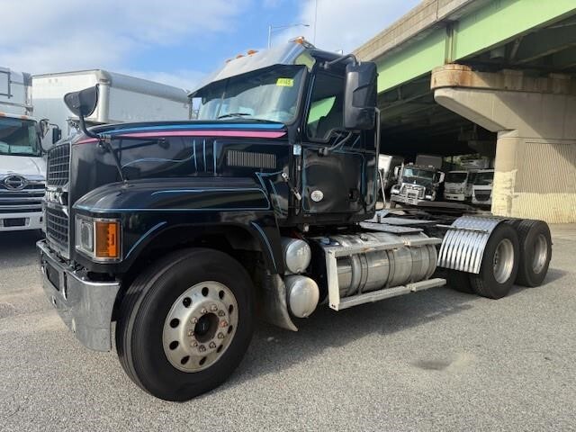 Used 2020 Mack Pinnacle For Sale in Jamaica, NY - 5039086187 ...