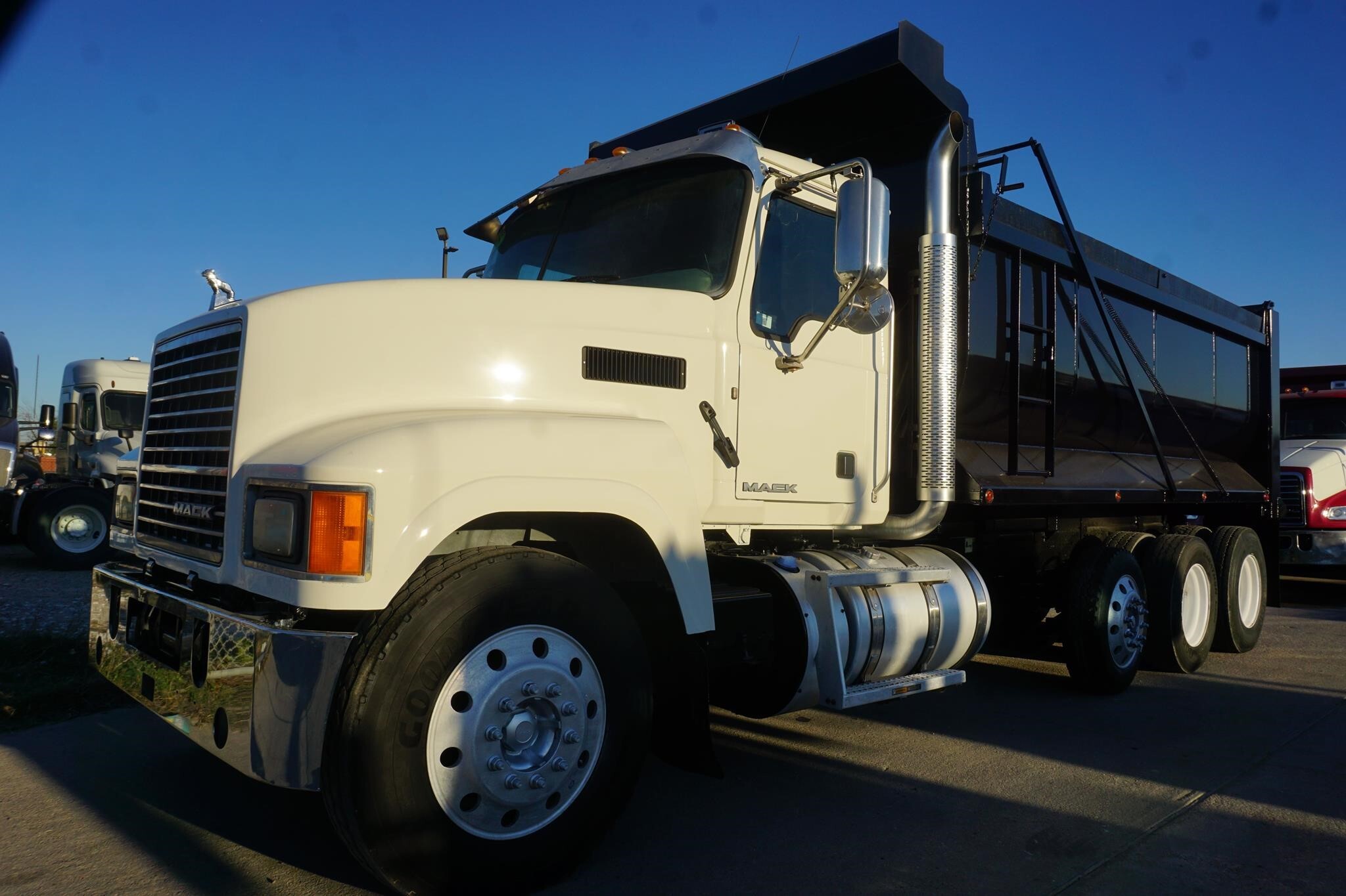 Used 2015 Mack 600 For Sale in Houston, TX - 5039086295 - Equipment Trader