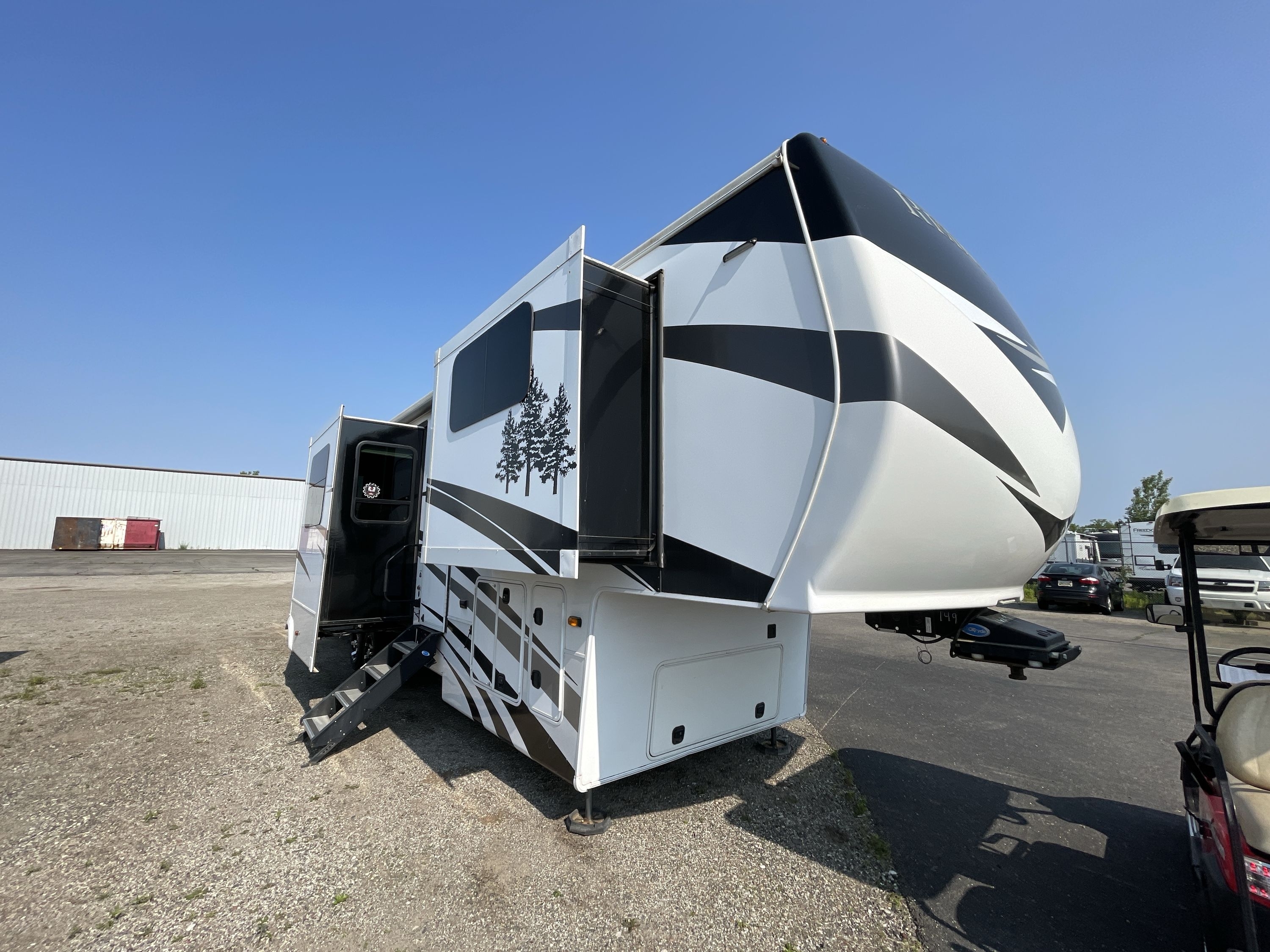 Crossroads Redwood RVs For Sale near West Milwaukee, WI - RV Trader