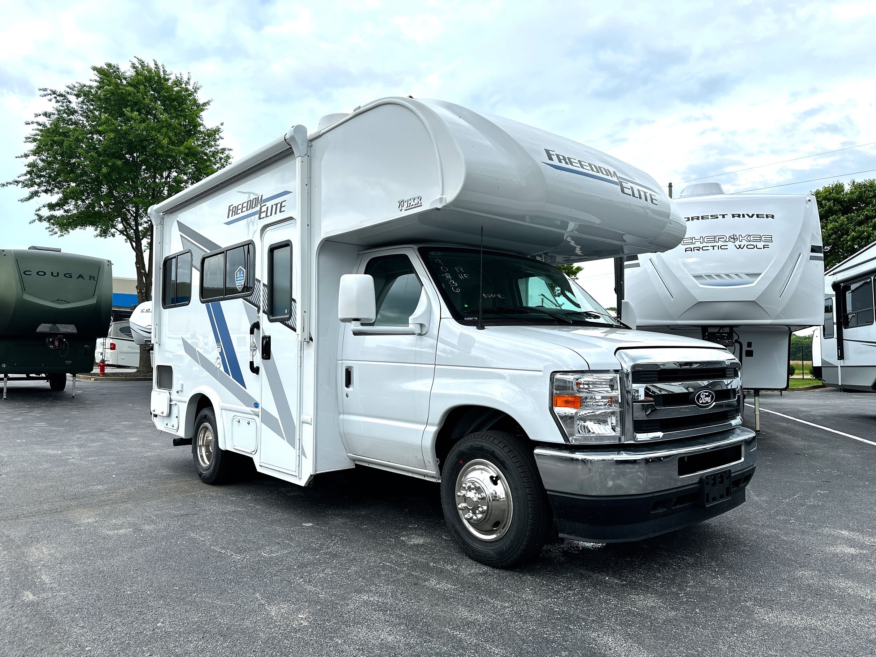 2026 Thor Motor Coach Freedom Elite 19HE RVs For Sale - RV Trader