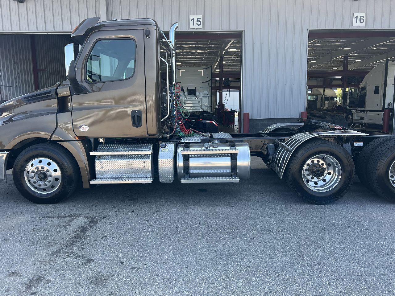 Conventional - Day Cab,farm Truck - Grain Truck For Sale in Arkansas ...
