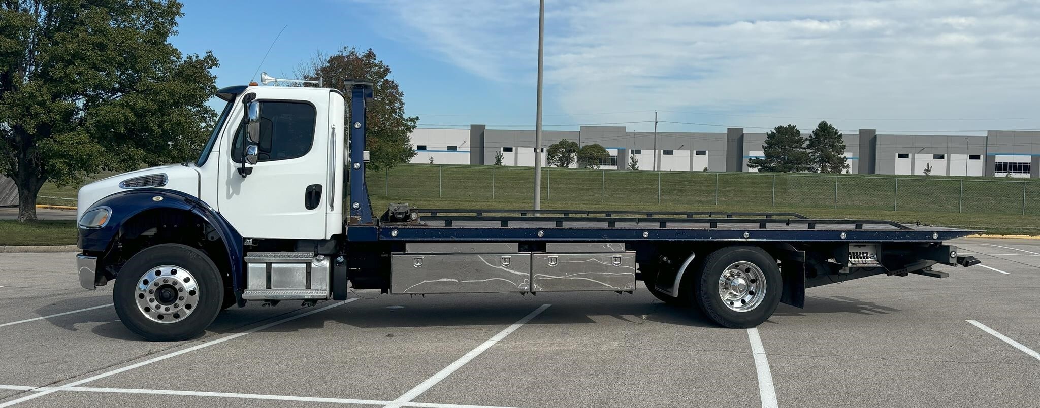Class 7 Rollback Tow Truck For Sale Near Sioux City, IA - Commercial ...