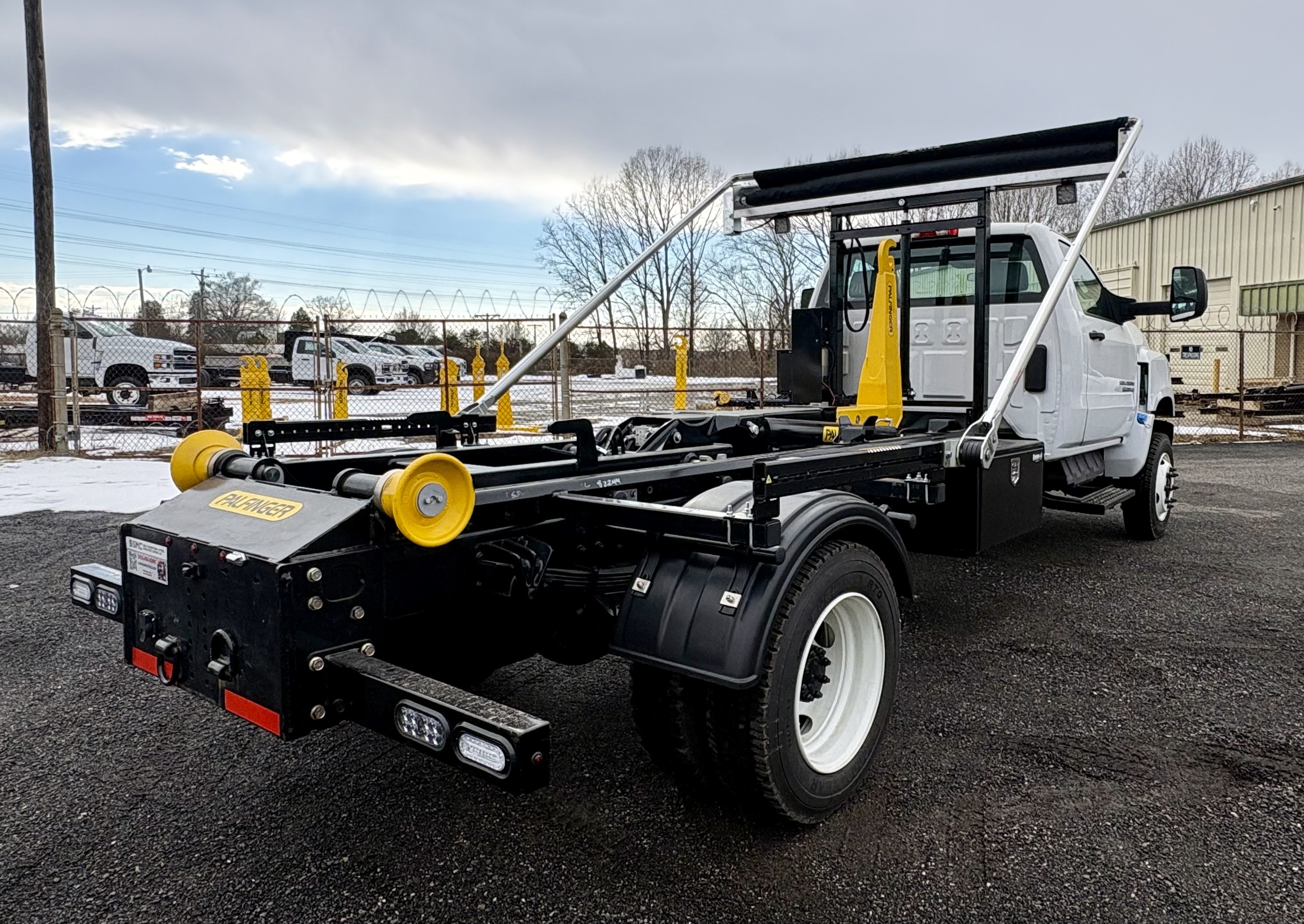 New 2024 Chevrolet Silverado 5500 - Palfinger T12L Hook Lift - Full ...