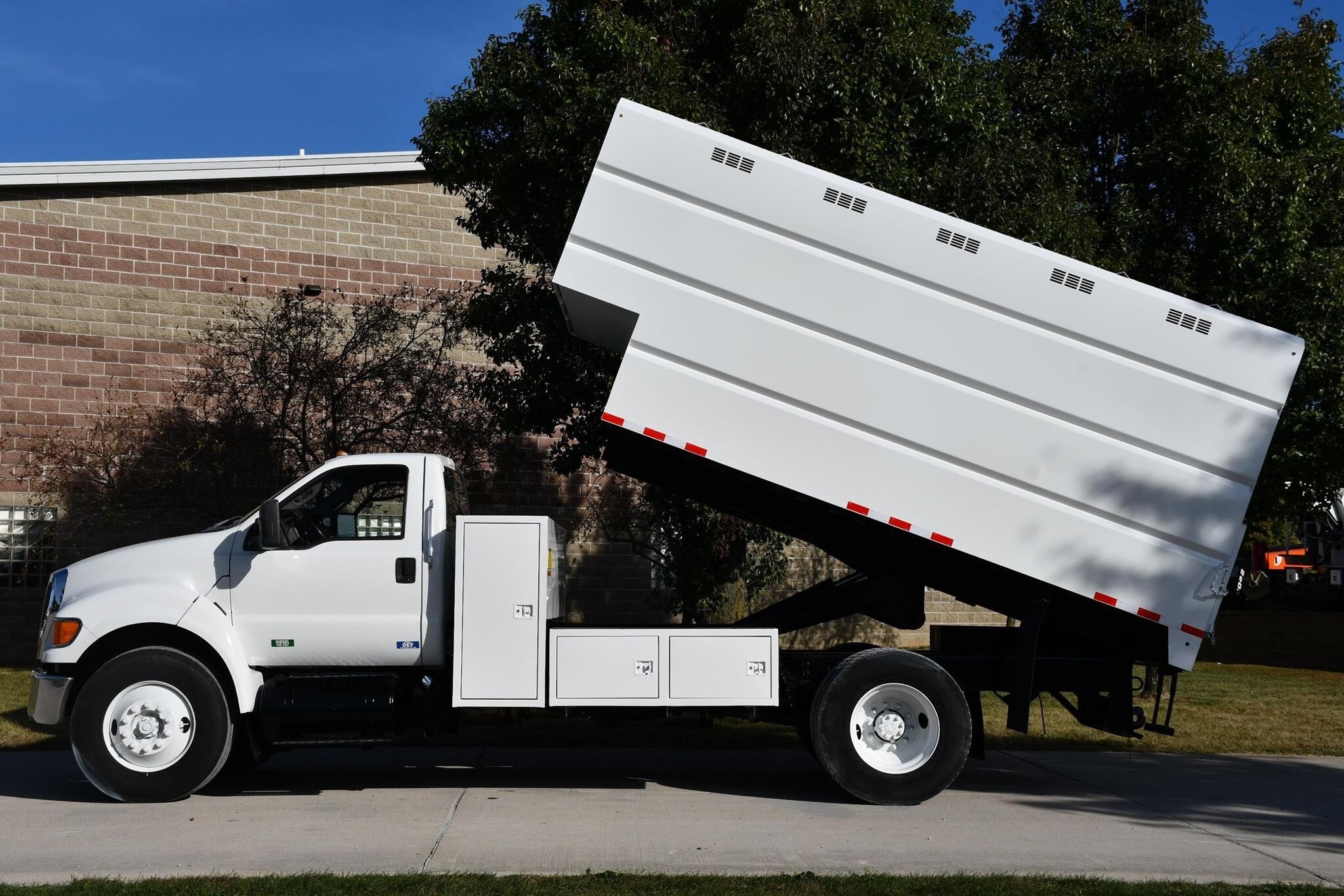 Used 2011 Ford F750 For Sale in Clinton, IL - 5037582197 - Commercial ...