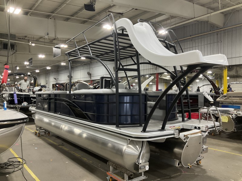Bennington Pontoon Boats For Sale - Boatmart