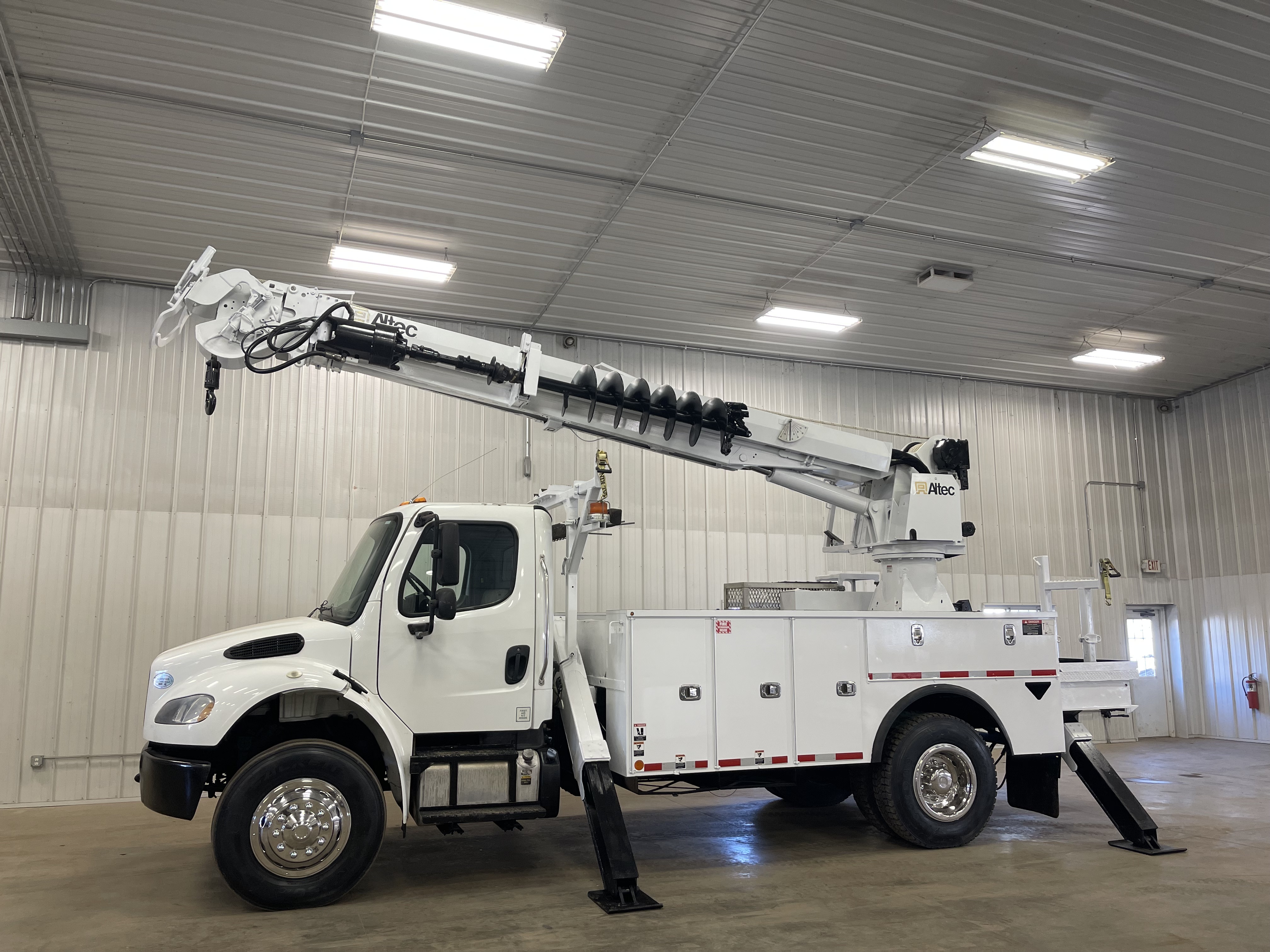 Used Bucket Truck - Boom Truck,chipper Trailer For Sale in Michigan ...