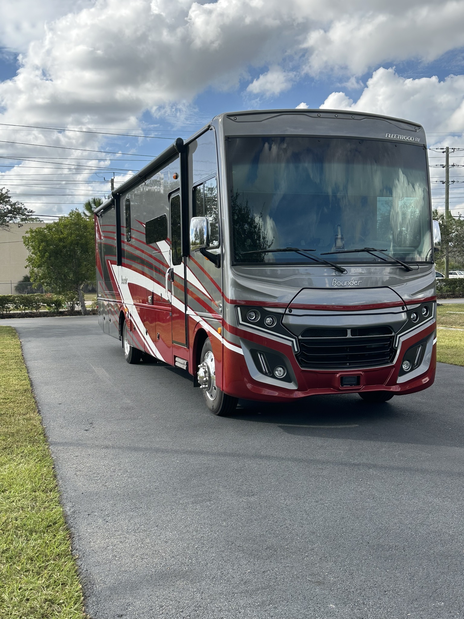 2025 Fleetwood Pace Arrow,bounder RVs for sale - RV Trader