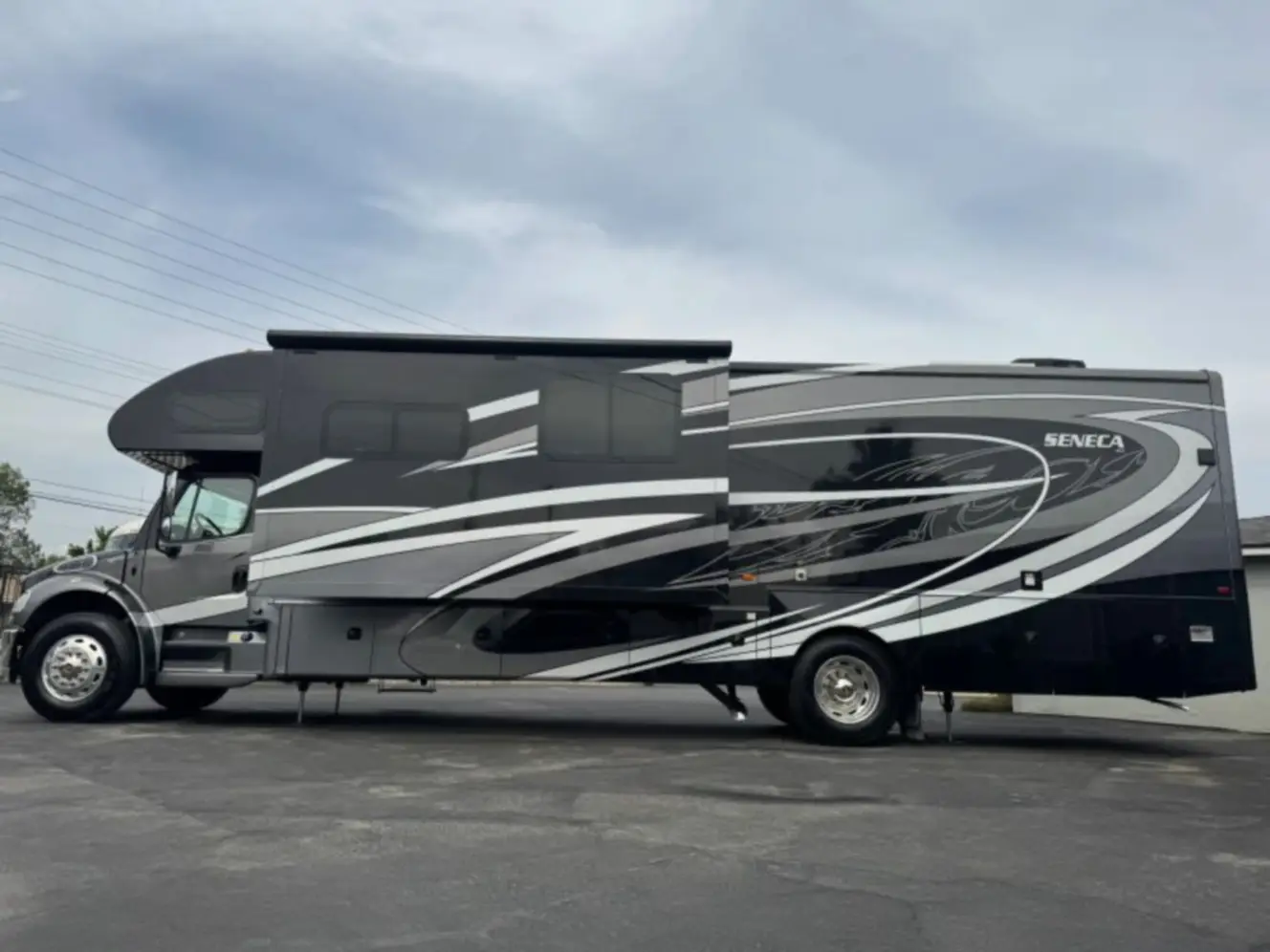 Used 2019 Jayco Seneca 37TS For Sale in Riverside, CA - 5039960189 - RV ...