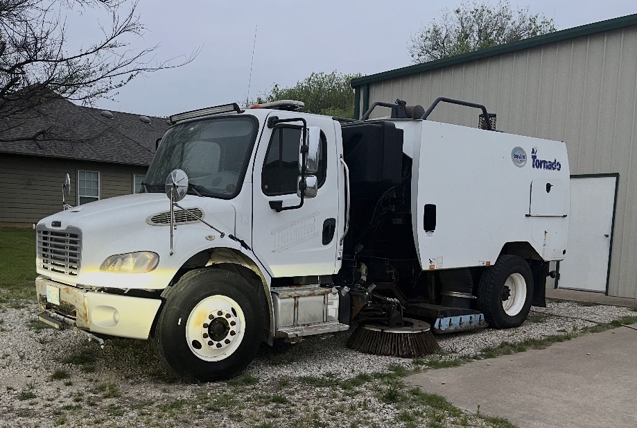 Freightliner For Sale - Freightliner Sweeper Trucks - Commercial Truck ...