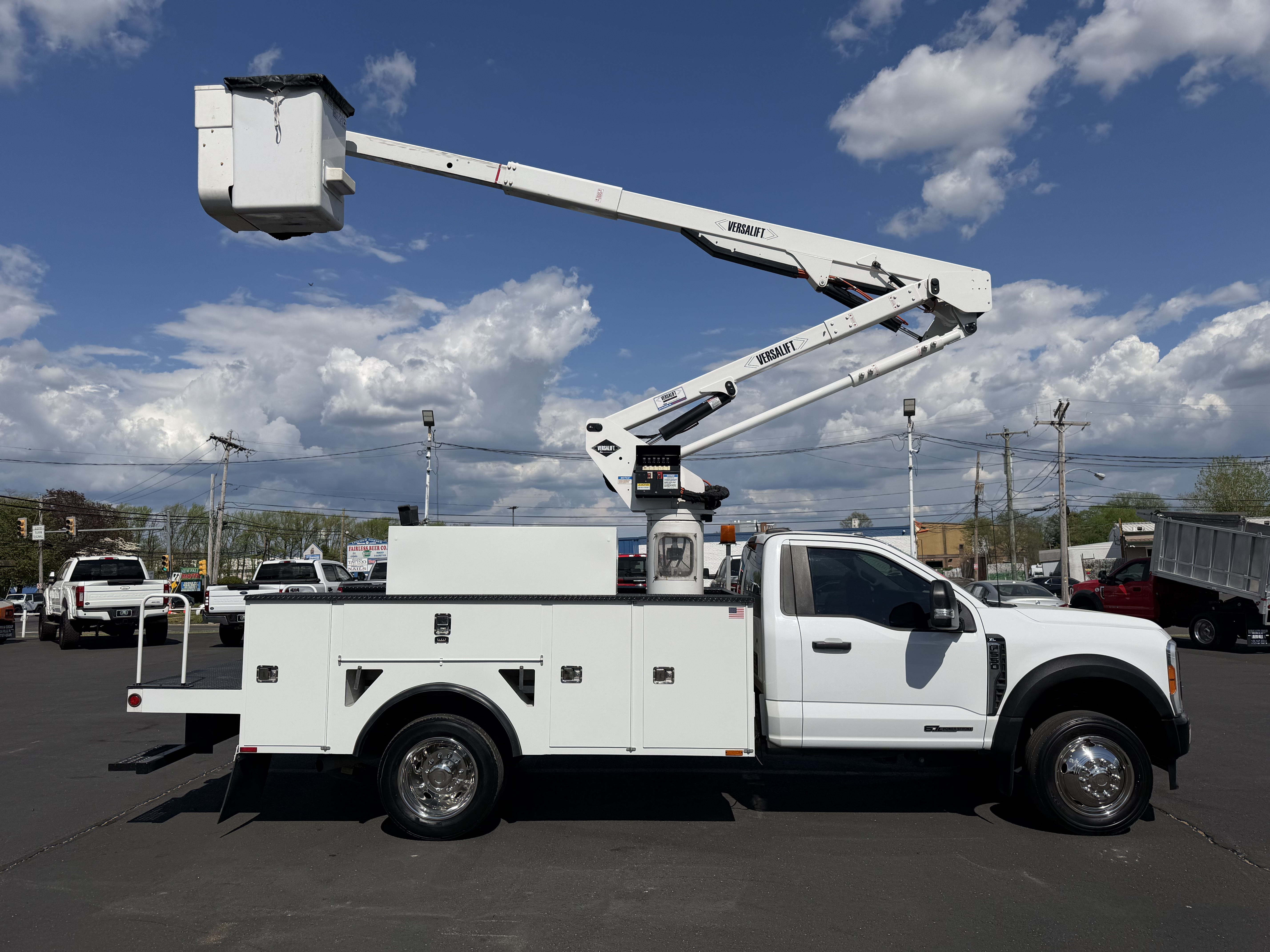 Ford F350,F550 Bucket Trucks With Versalift Bodies For Sale ...