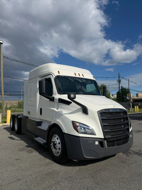 Used 2019 Cascadia For Sale - Freightliner Conventional - Sleeper ...