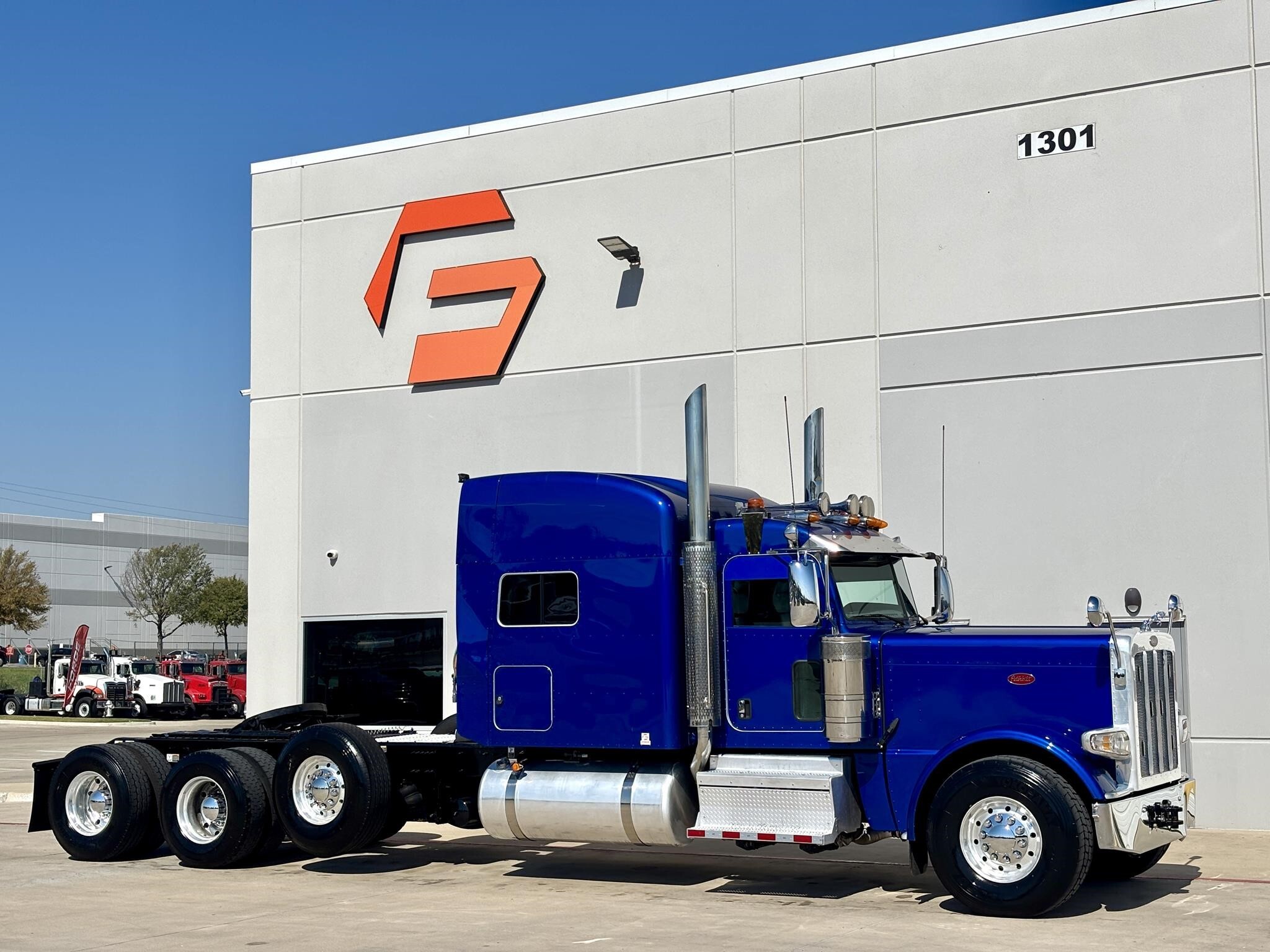 Surprising Peterbilt 389 For Sale Photos