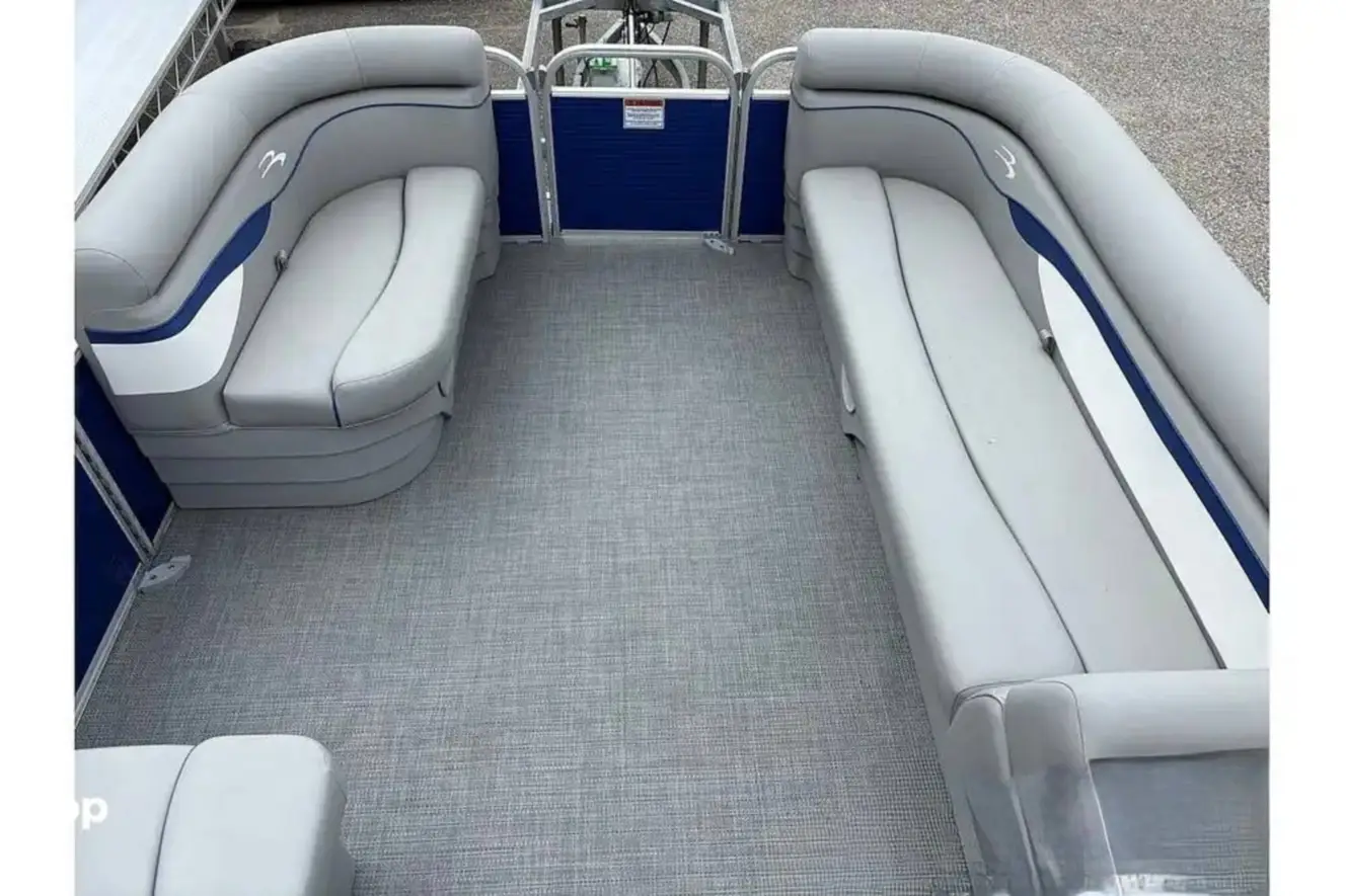 New 2025 Bennington 168 Svl 168 Svl For Sale in Mecosta, MI ...
