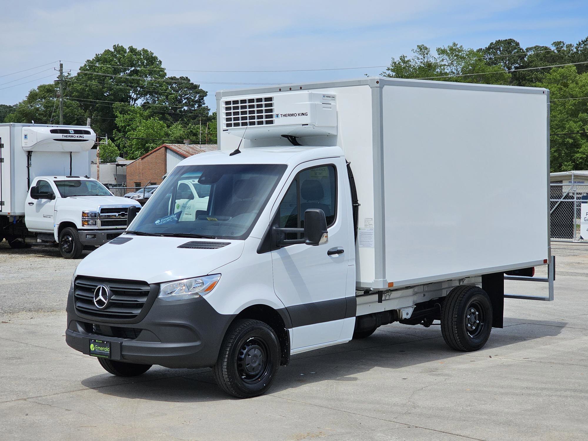 Mercedes-Benz Sprinter Box Truck - Straight Truck For Sale - Commercial ...