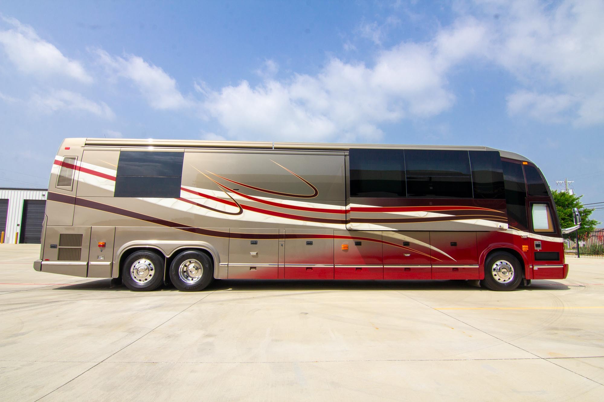 Marathon Coach For Sale - Prevost RVs - RV Trader