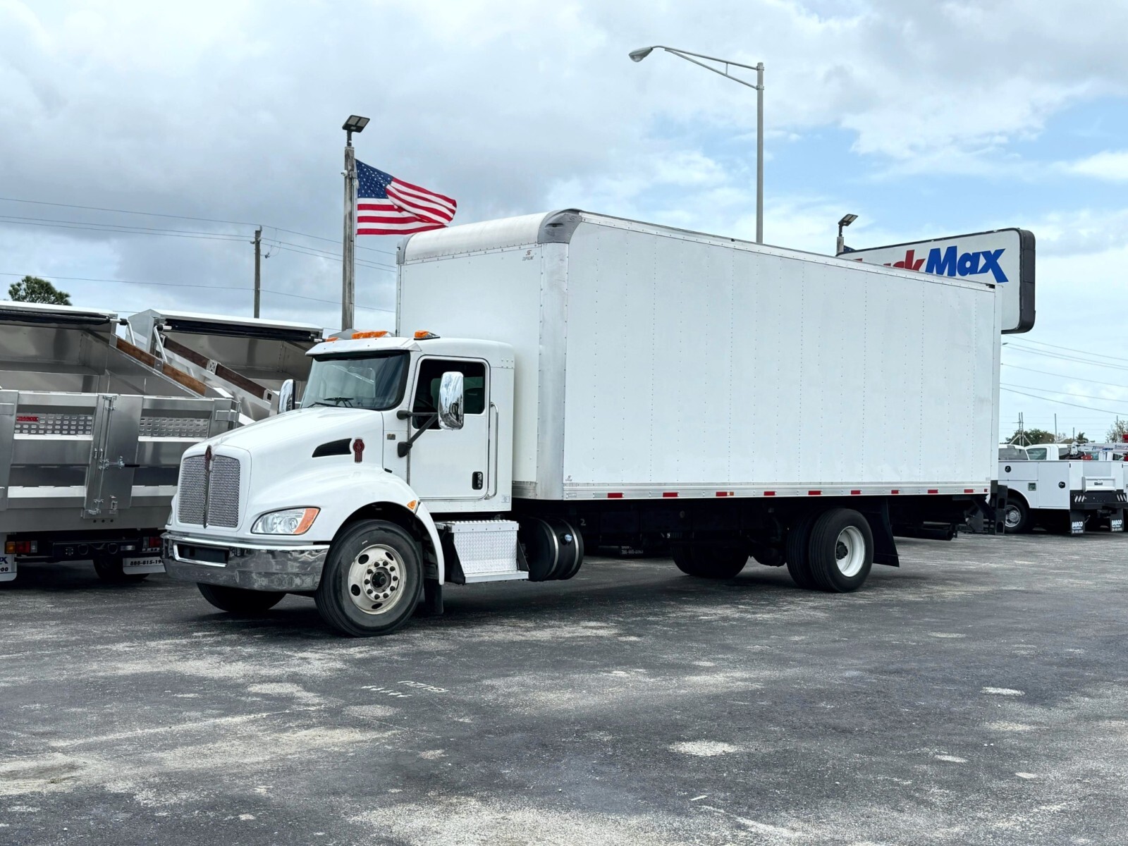Class 8 Box Truck - Straight Truck For Sale Near Miami Gardens, FL ...