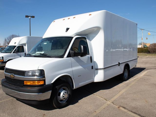 2023-2026 Chevrolet Express 3500 Box Trucks For Sale - Commercial Truck ...