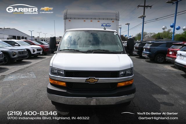 2025 4.3L Box Truck - Straight Truck For Sale - Commercial Truck Trader