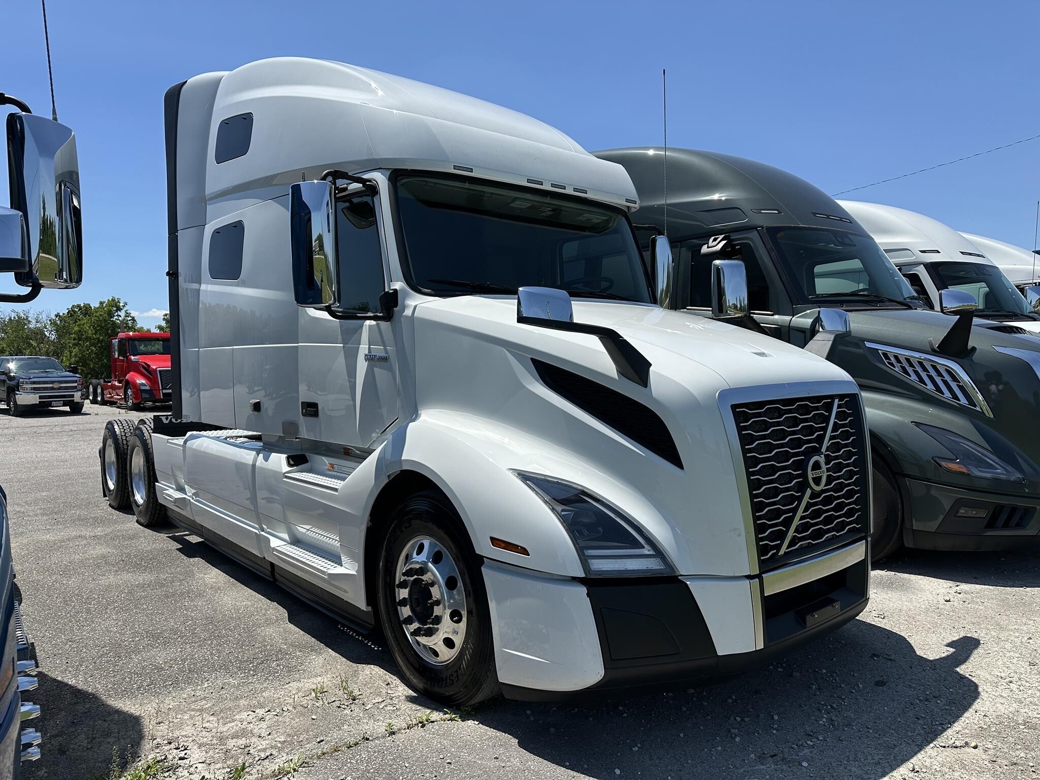 Volvo,palomino VNL64T760 Trucks For Sale - Commercial Truck Trader