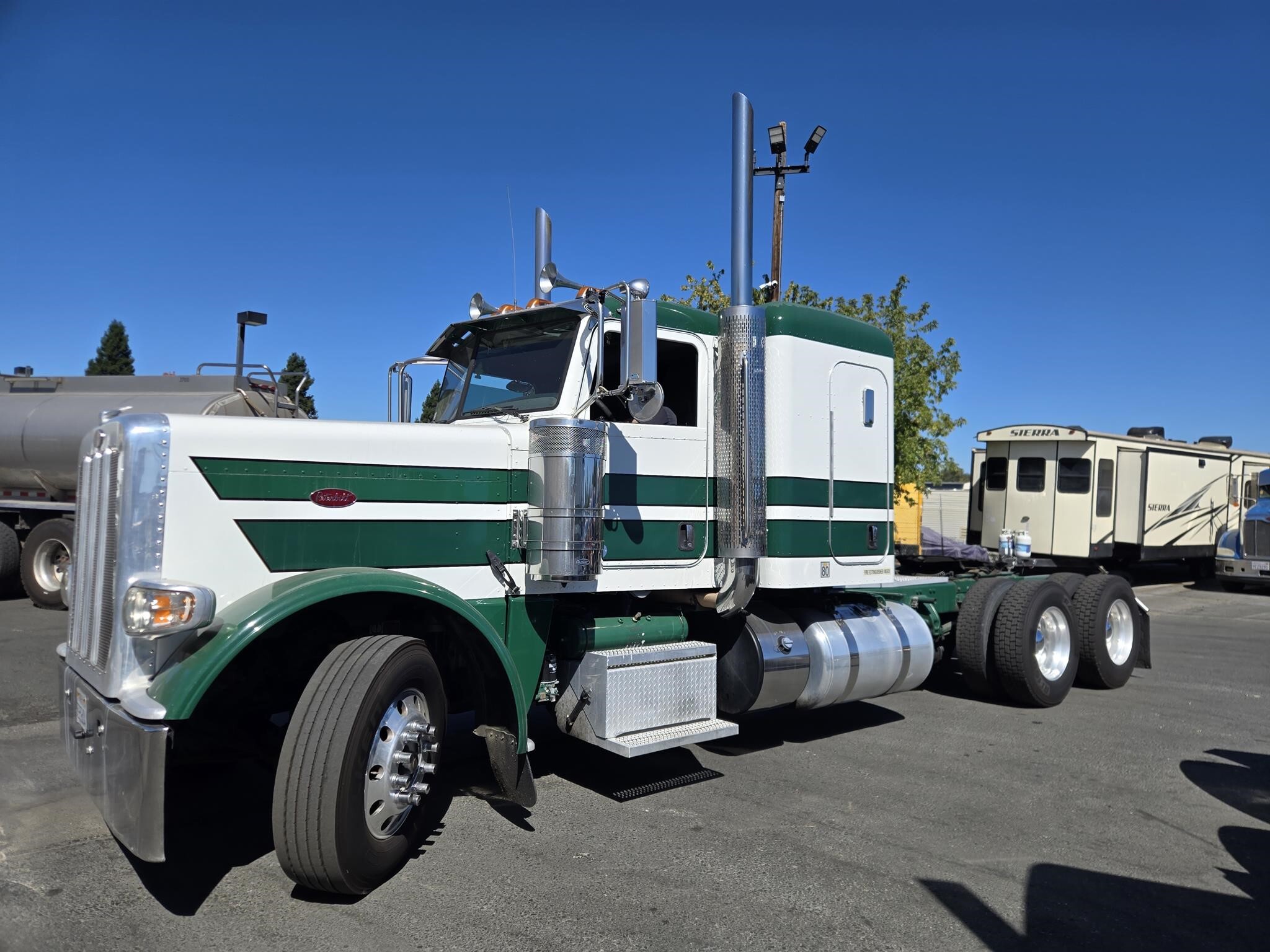 Used Peterbilt,freightliner 388 Trucks For Sale - Commercial Truck Trader