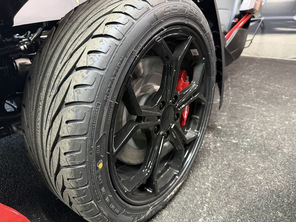 New 2026 Polaris Slingshot® R Autodrive Radiant Gray With Indy Red ...