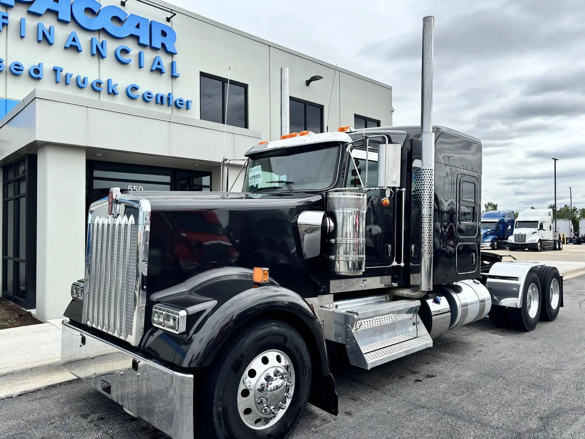 Kenworth W900 Dry Van Trailer,conventional - Sleeper Truck For Sale ...