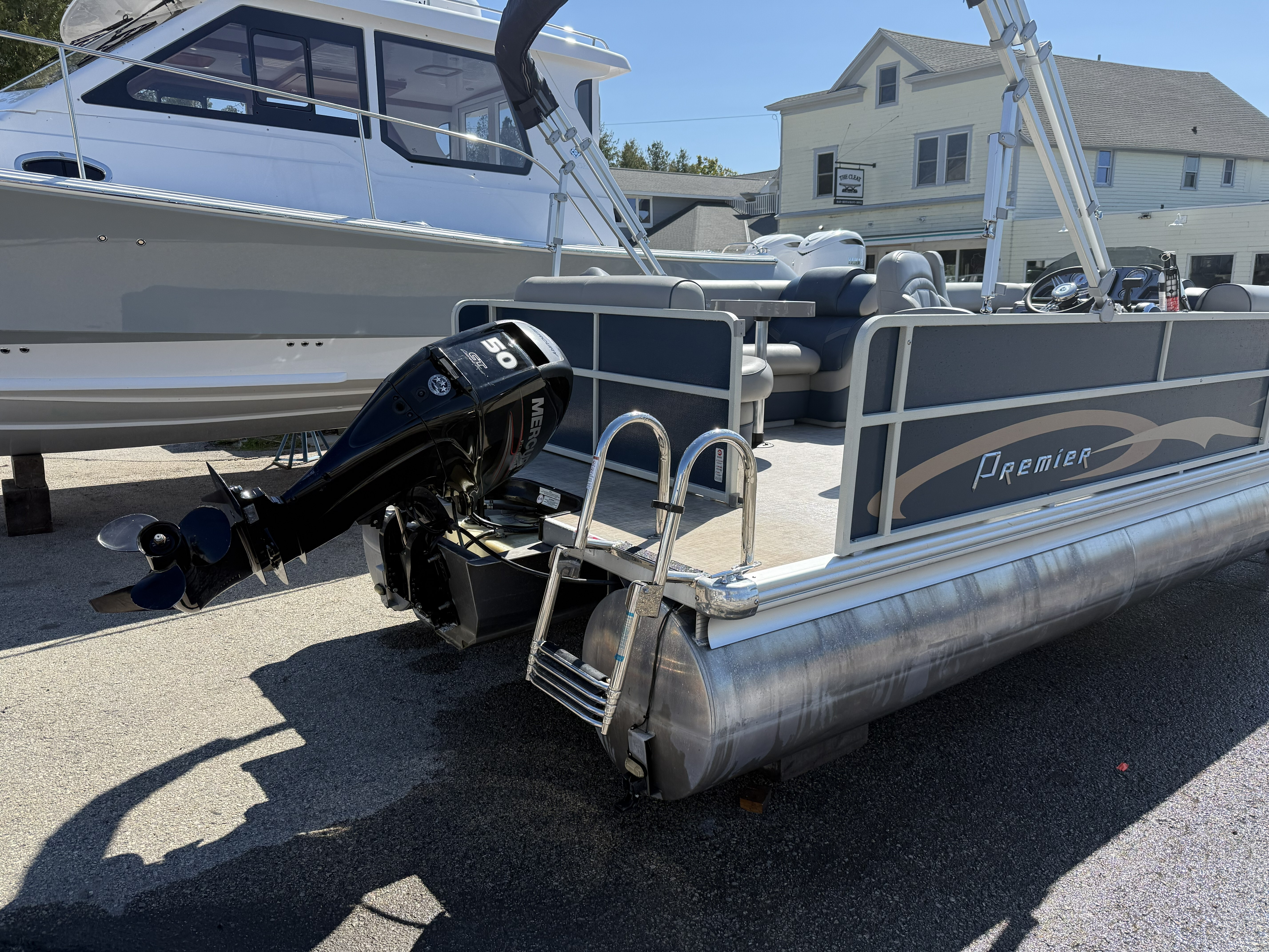Used Pontoon Boats For Sale in Wisconsin - Boatmart