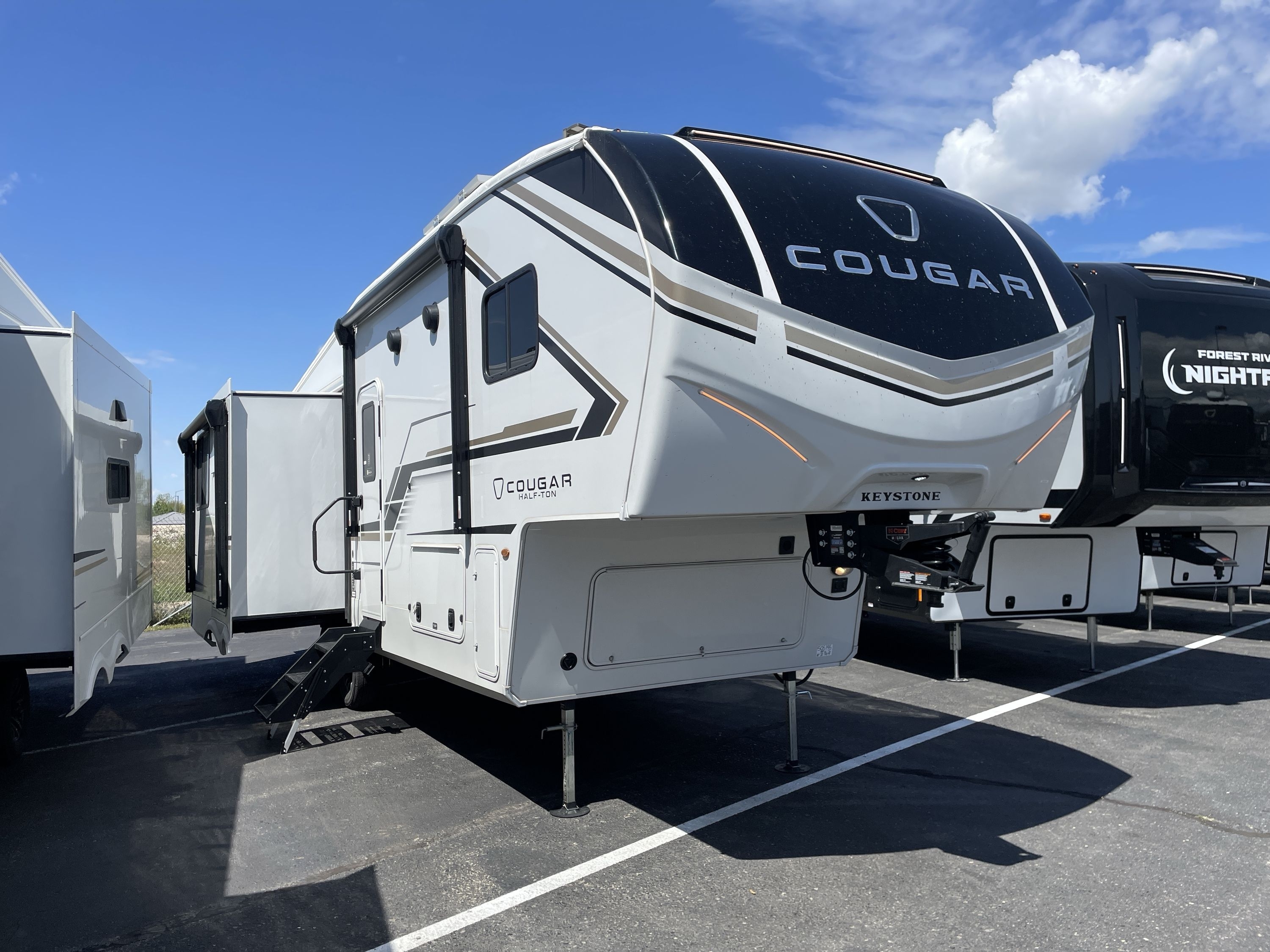 2025-2026 Keystone Cougar Half-Ton 26RKE Fifth Wheels for sale - RV Trader