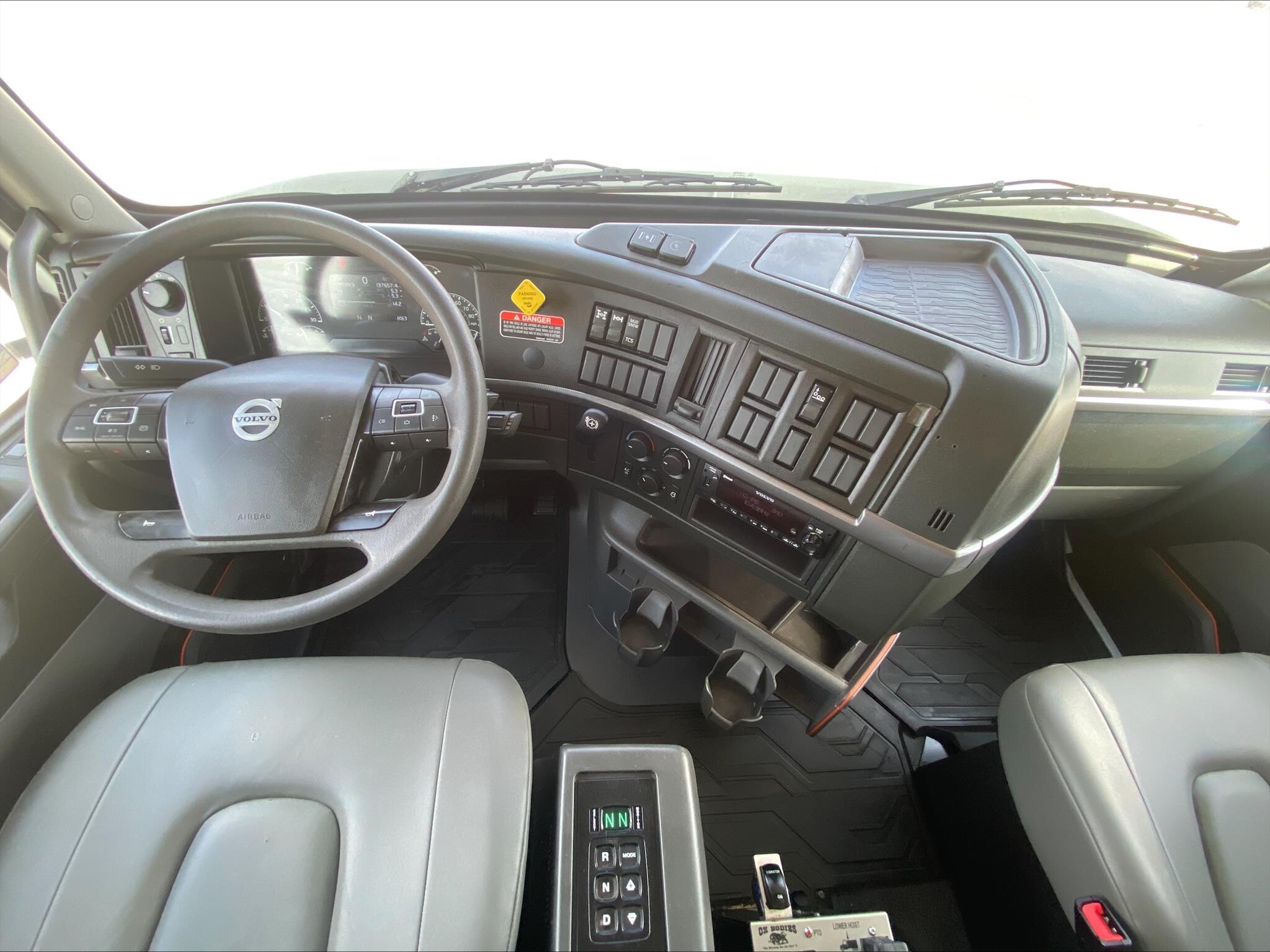 Used 2023 Volvo VHD84F300 For Sale in Tulsa, OK - 5039545189 ...