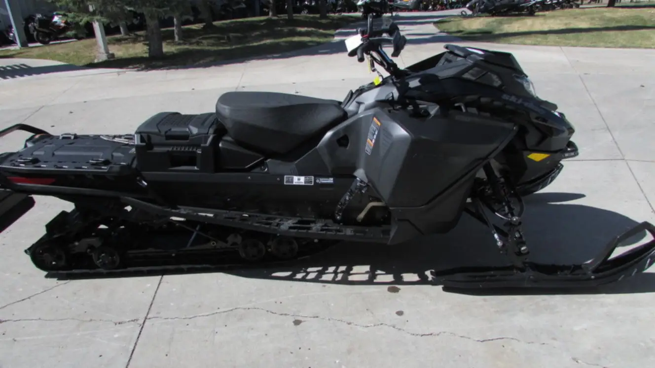 New 2026 Ski-Doo Expedition® Xtreme 850 E-Tec 154 Cobra Wt 1.8_Black ...