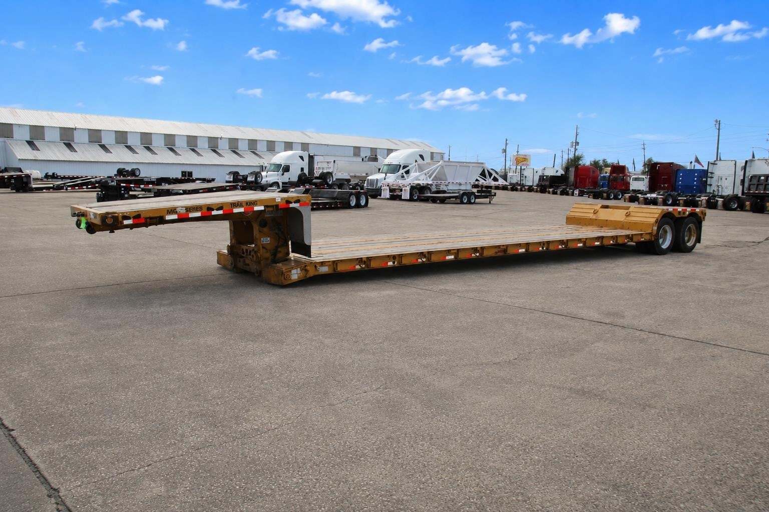 Used Double Drop Detachable,Lowboy Trailers For Sale - Equipment Trader