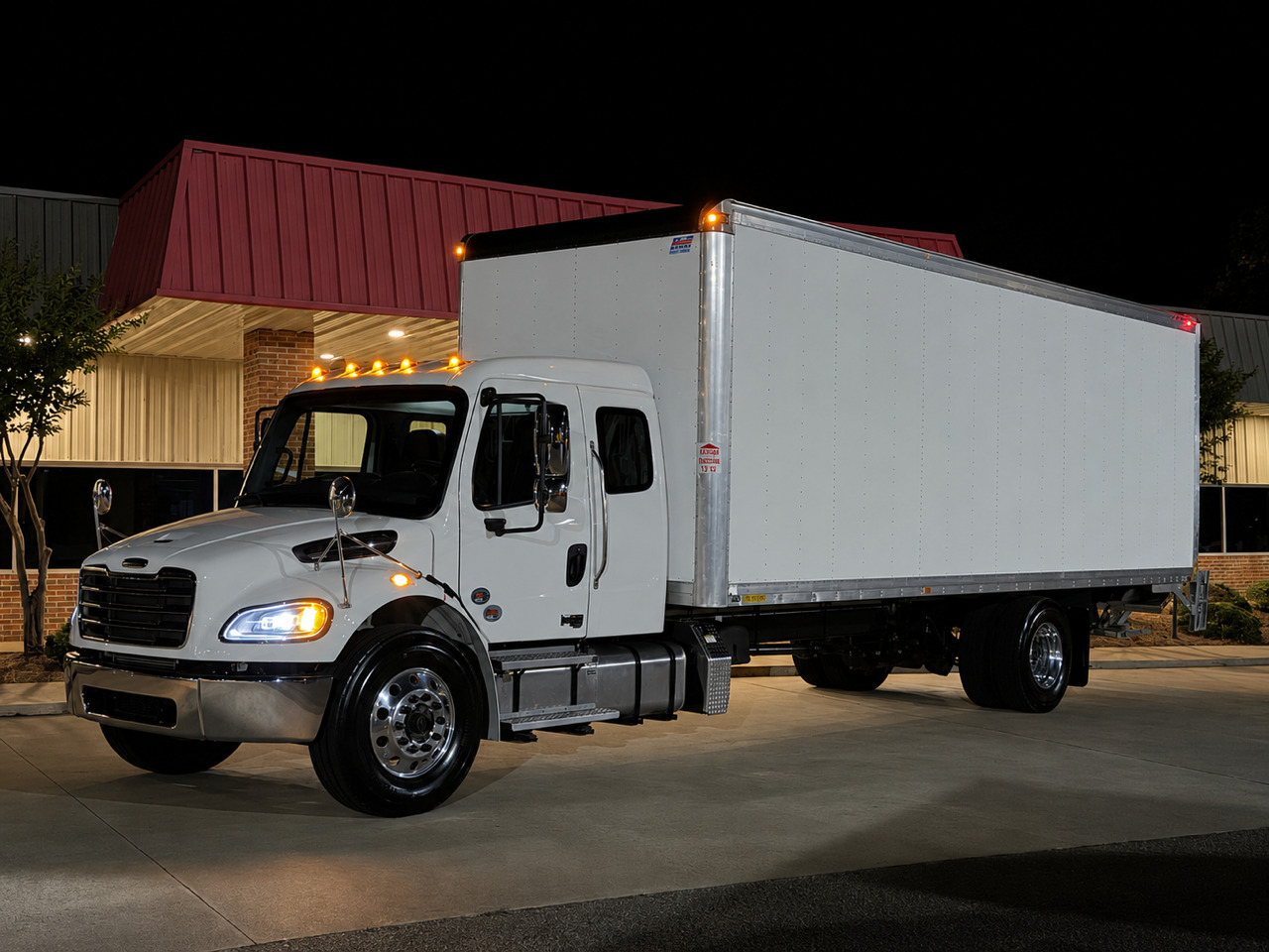 EXTENDED CAB Dry Van Trailer,conventional - Sleeper Truck For Sale ...