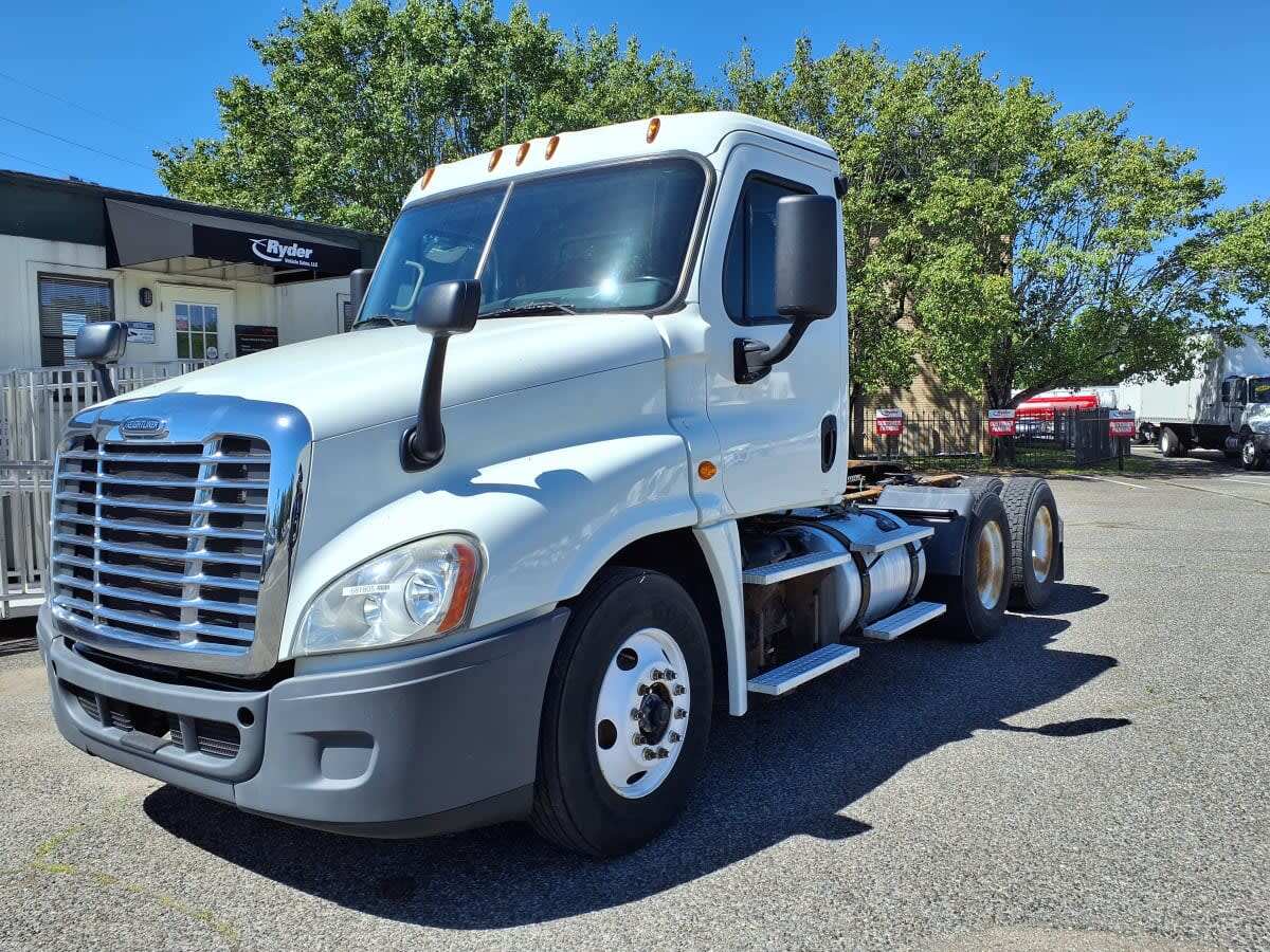 Used 2018 Freightliner Cascadia 125 Trucks For Sale - Commercial Truck ...