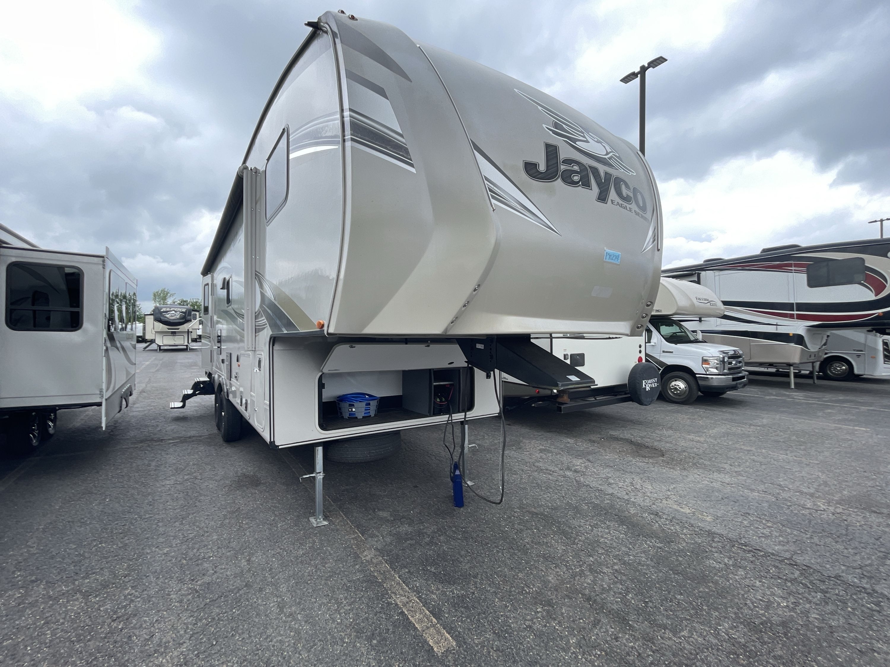 Used 2017-2025 Jayco Eagle Ht 26.5RLDS RVs for sale - RV Trader