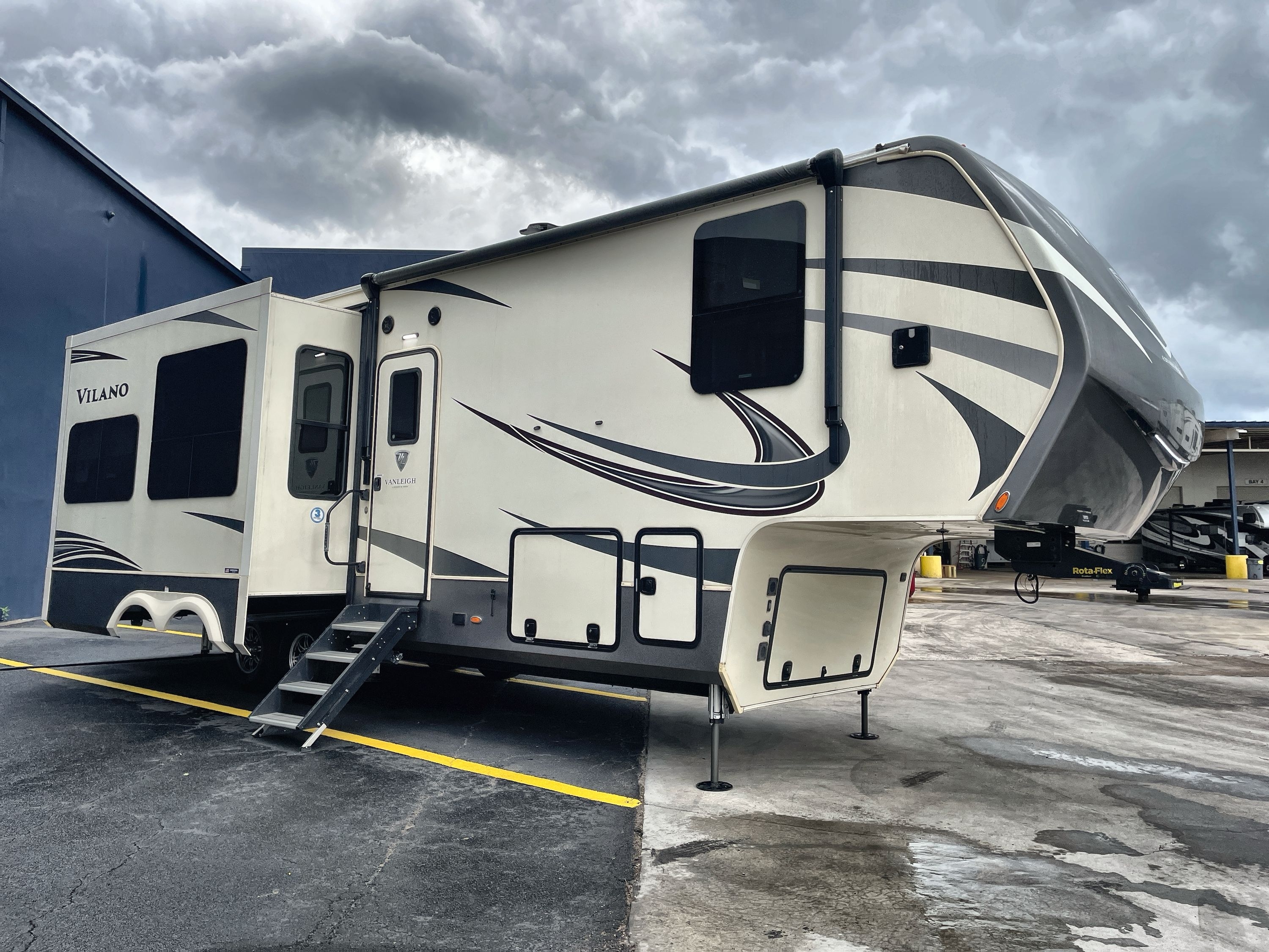 2020 Vanleigh Vilano 320GK Fifth Wheels for sale - RV Trader