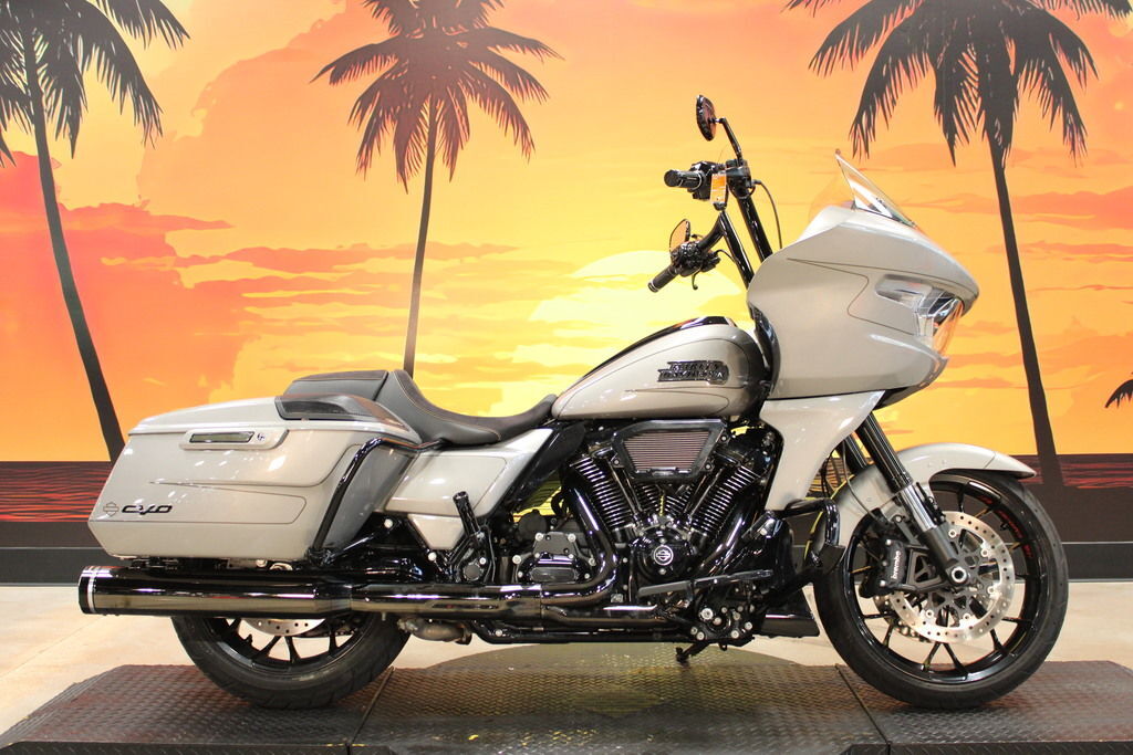 2021-2026 Harley-Davidson Road Glide Cvo Custom Motorcycles For Sale ...