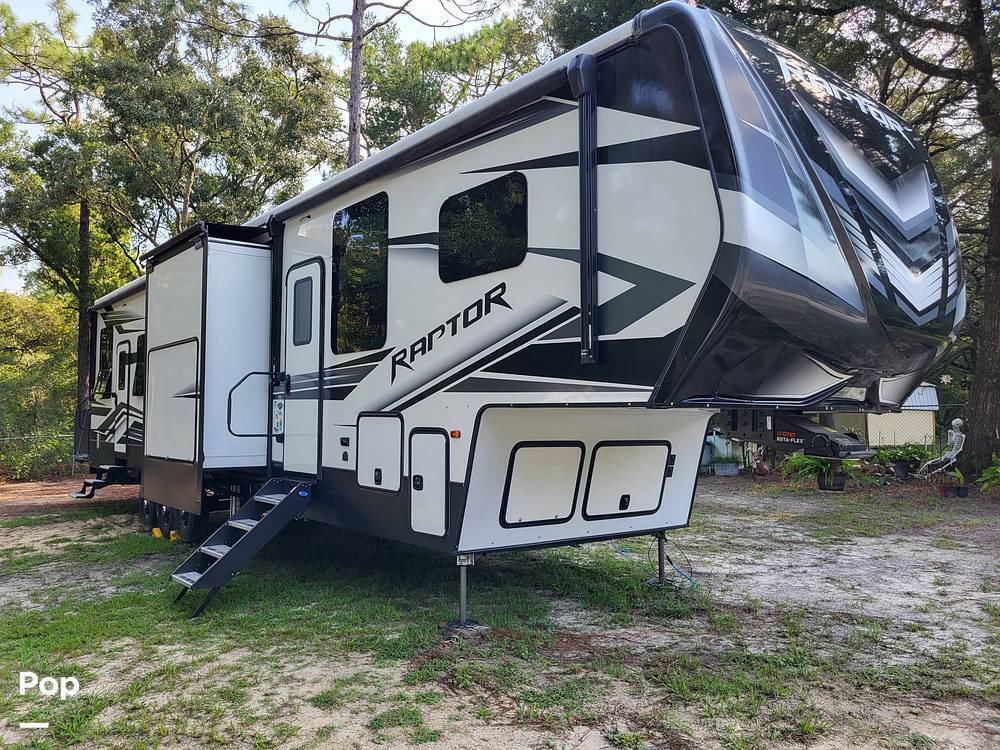 Used 423 Raptor For Sale Near Lake Helen, Florida - Keystone Toy Hauler ...