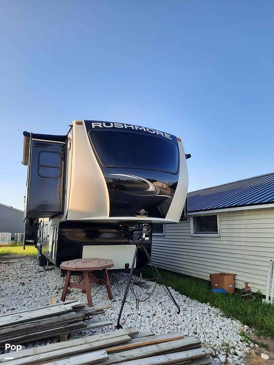 2015 Rushmore For Sale - Crossroads RVs - RV Trader