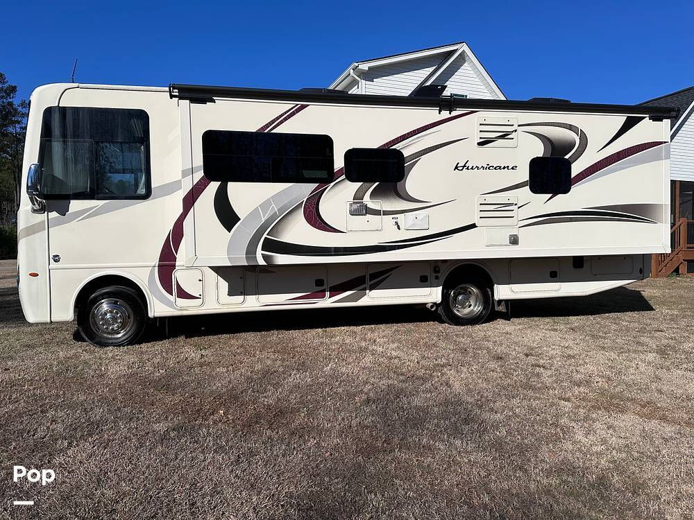 29M Hurricane For Sale - Thor Motor Coach RVs - RV Trader